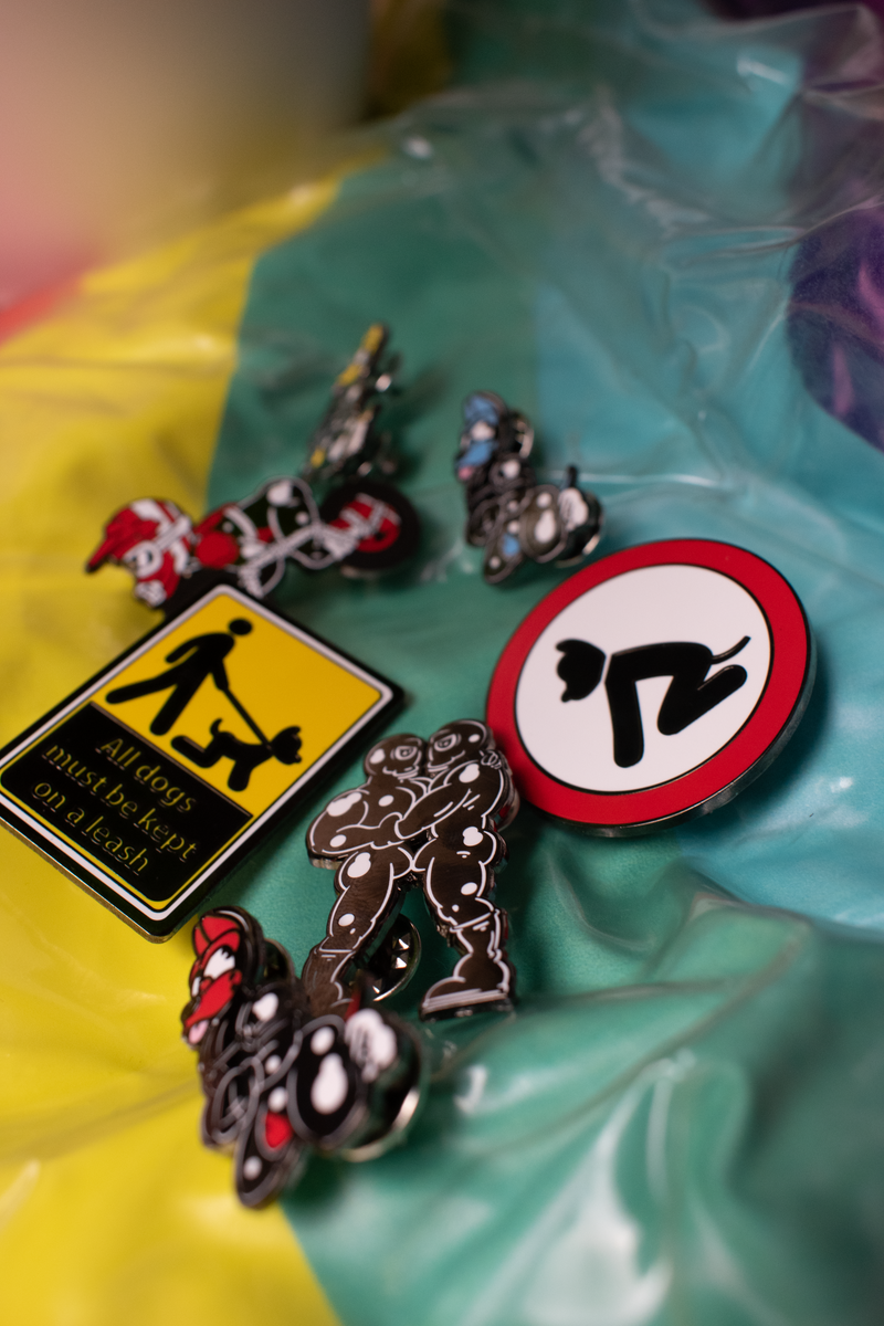 Dog Leash Sign Enamel Pin – SpacePupSilver